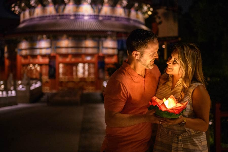 Take a Shine to Glowing Disney PhotoPass Props at Walt Disney World ...