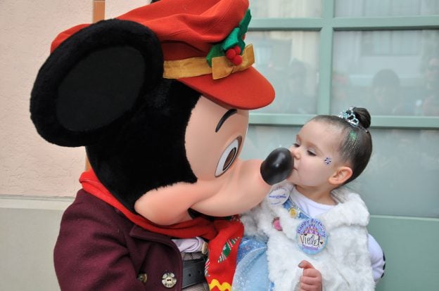 #TheWishEffect: See How Violet Found Her Voice After Meeting Mickey ...