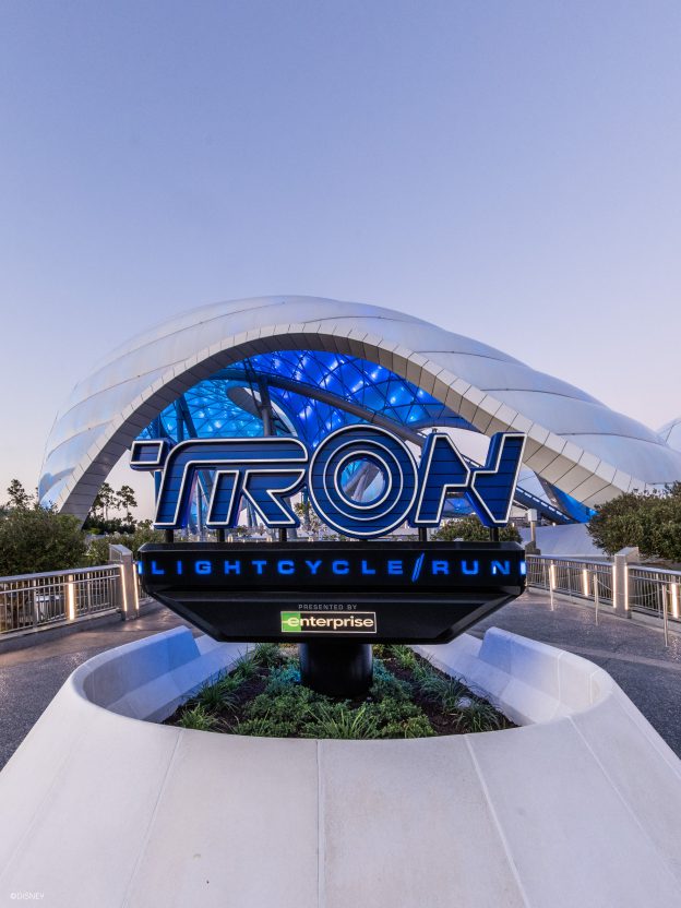 New Digital Wallpapers to Celebrate the Official Opening of TRON ...