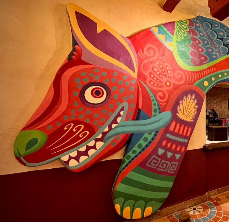 These 5 'Coco'-Inspired Easter Eggs are Found Only at Disneyland Paris ...