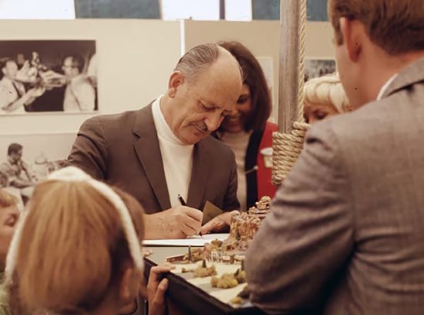 7 Rare Vintage Images to Celebrate WDW Groundbreaking | The Main Street ...