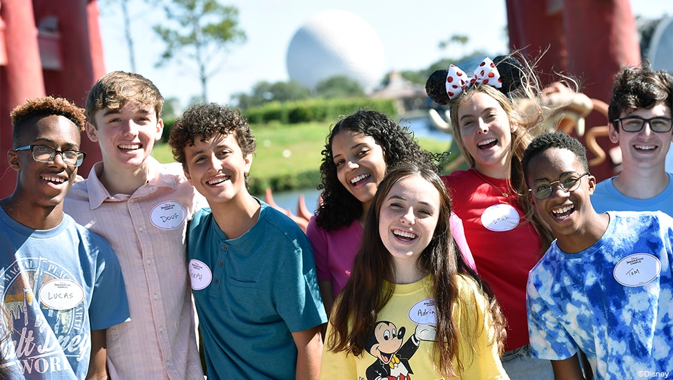 10 Ways to Celebrate Your Teacher’s Retirement at Disney Parks | Disney ...