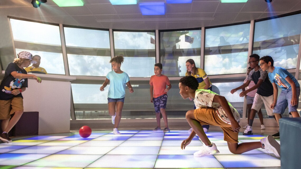 Edge Tween Club on your Disney Cruise | Disney Cruise Line