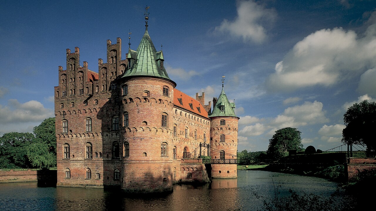 Egeskov Castle Guided Tour from Fredericia | Disney Cruise Line