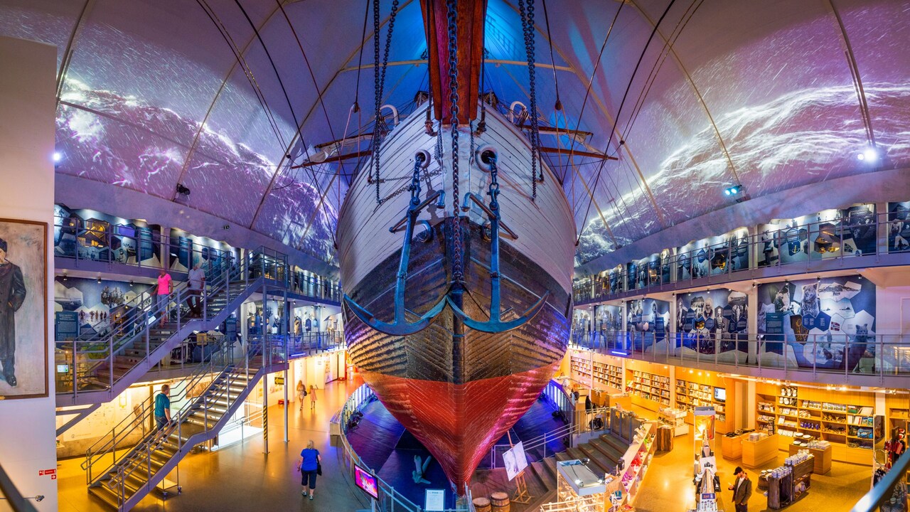 Historic Oslo Sightseeing Tour | Disney Cruise Line