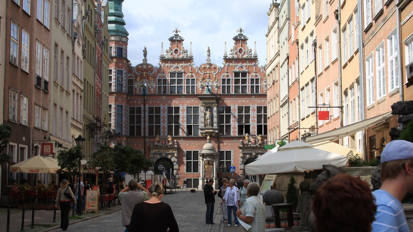 Gdansk & Oliwa Cathedral Guided Tour from Gdynia (Poland) | Disney ...