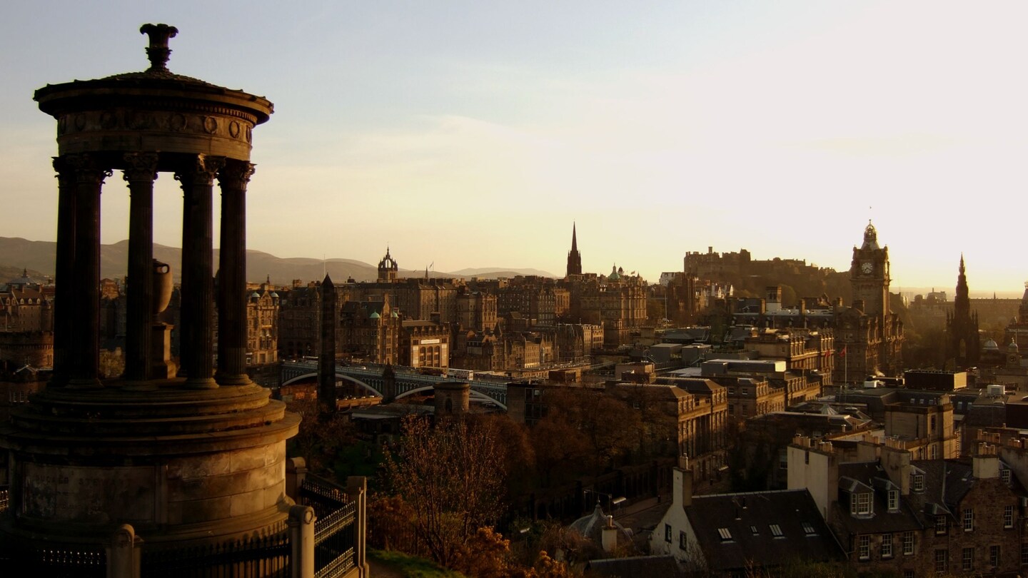 Edinburgh Sightseeing Tour | Port Adventures | Disney Cruise Line