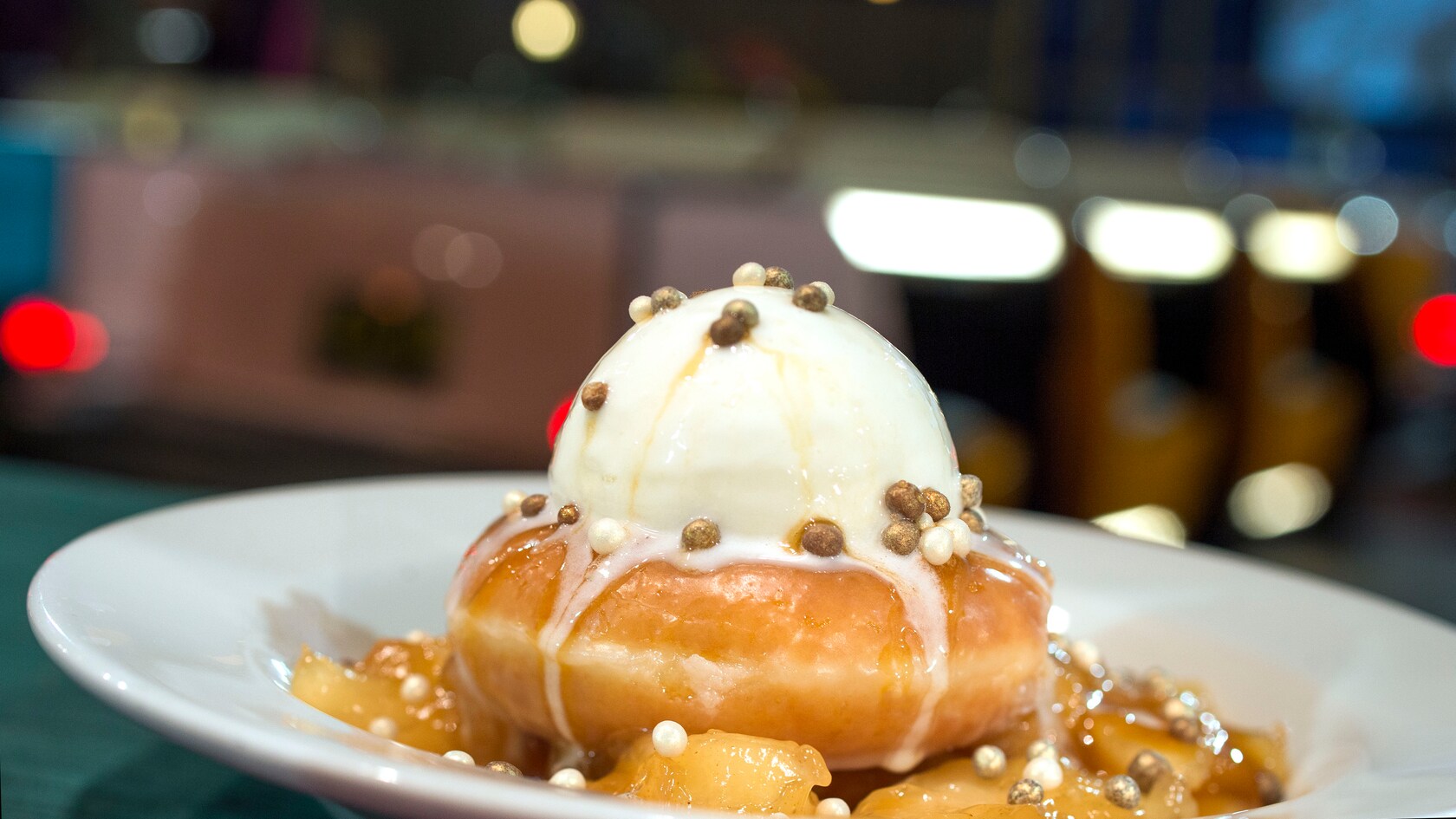 Sci-Fi Dine-In Theater Restaurant | Walt Disney World Resort