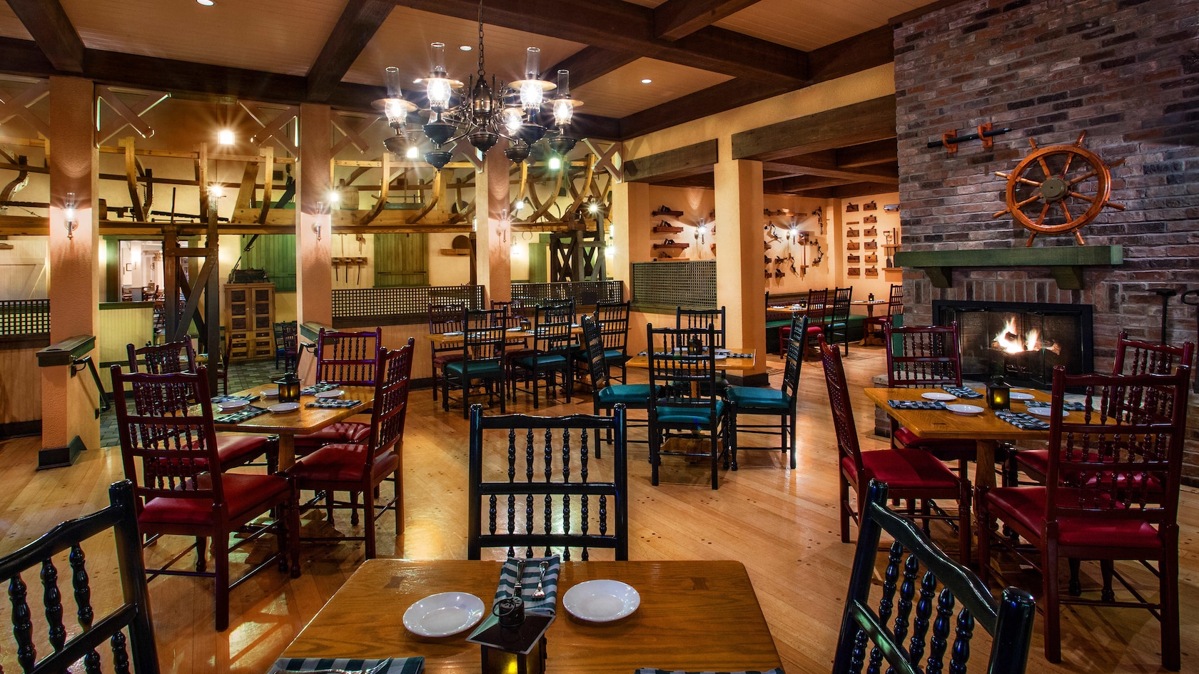 Boatwright's Dining Hall | Walt Disney World Resort