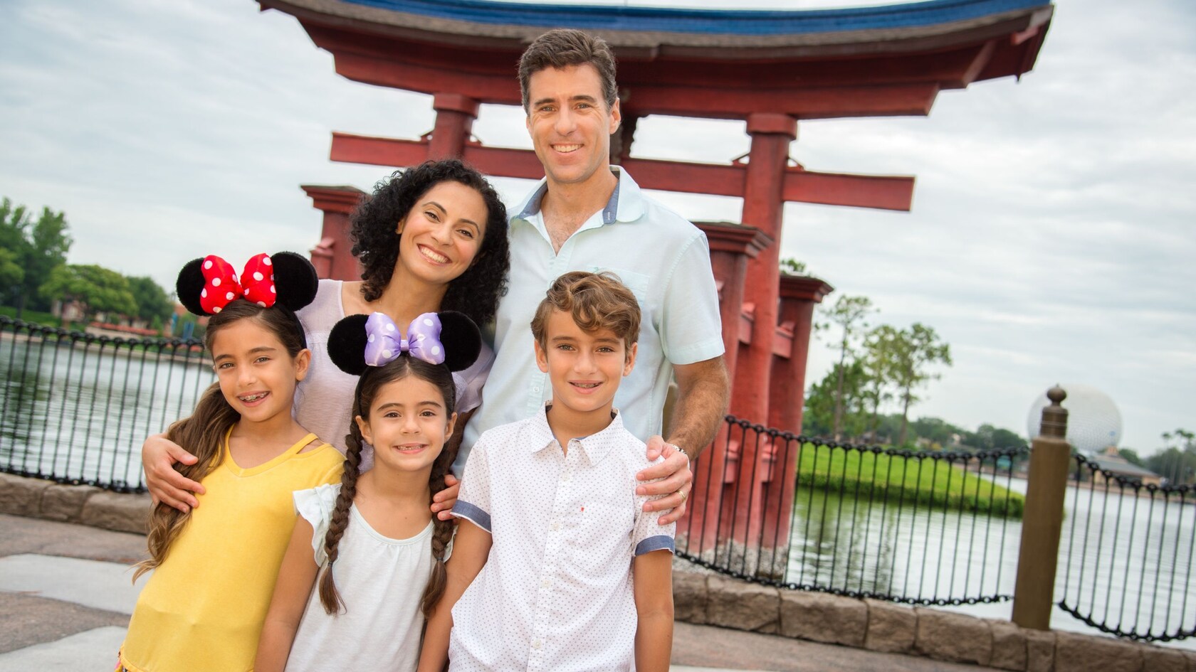 Capture Your Moment Personalized Photo Session - Epcot | Walt Disney ...