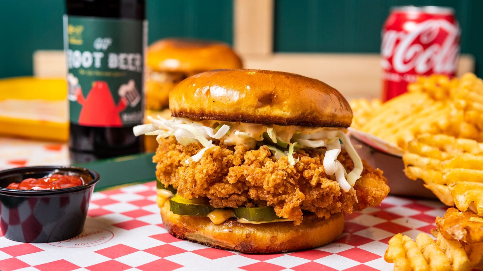 GG's Chicken Shop | Pollo Galardonado en Downtown Disney | Disneyland ...