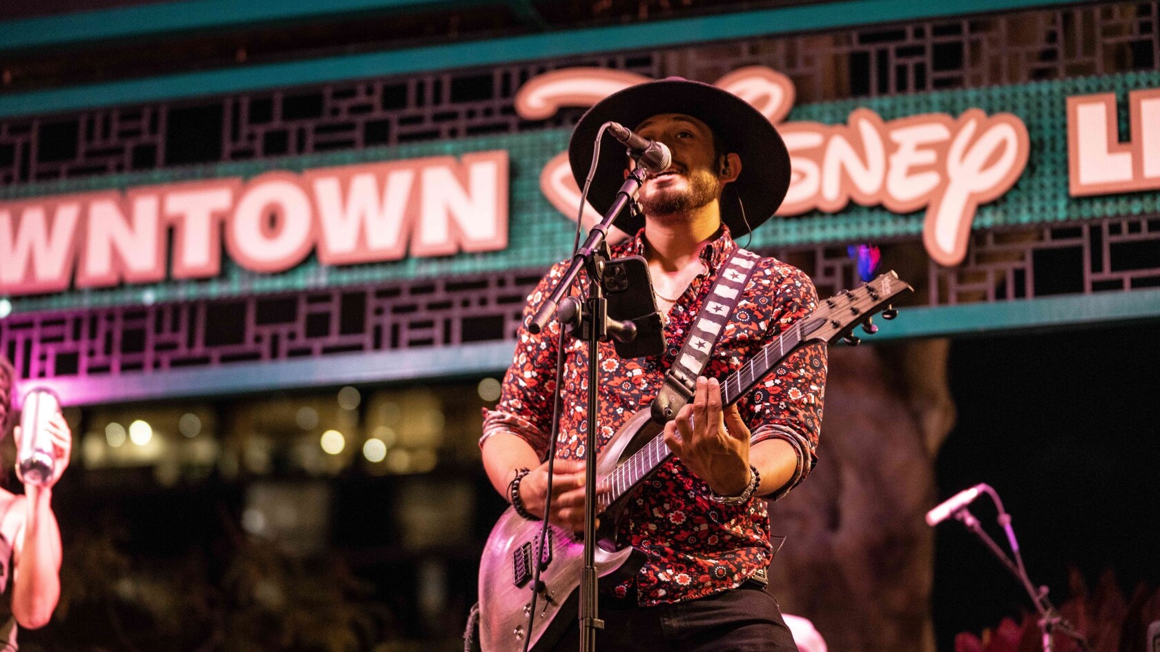 Downtown Disney Live | Disneyland Resort