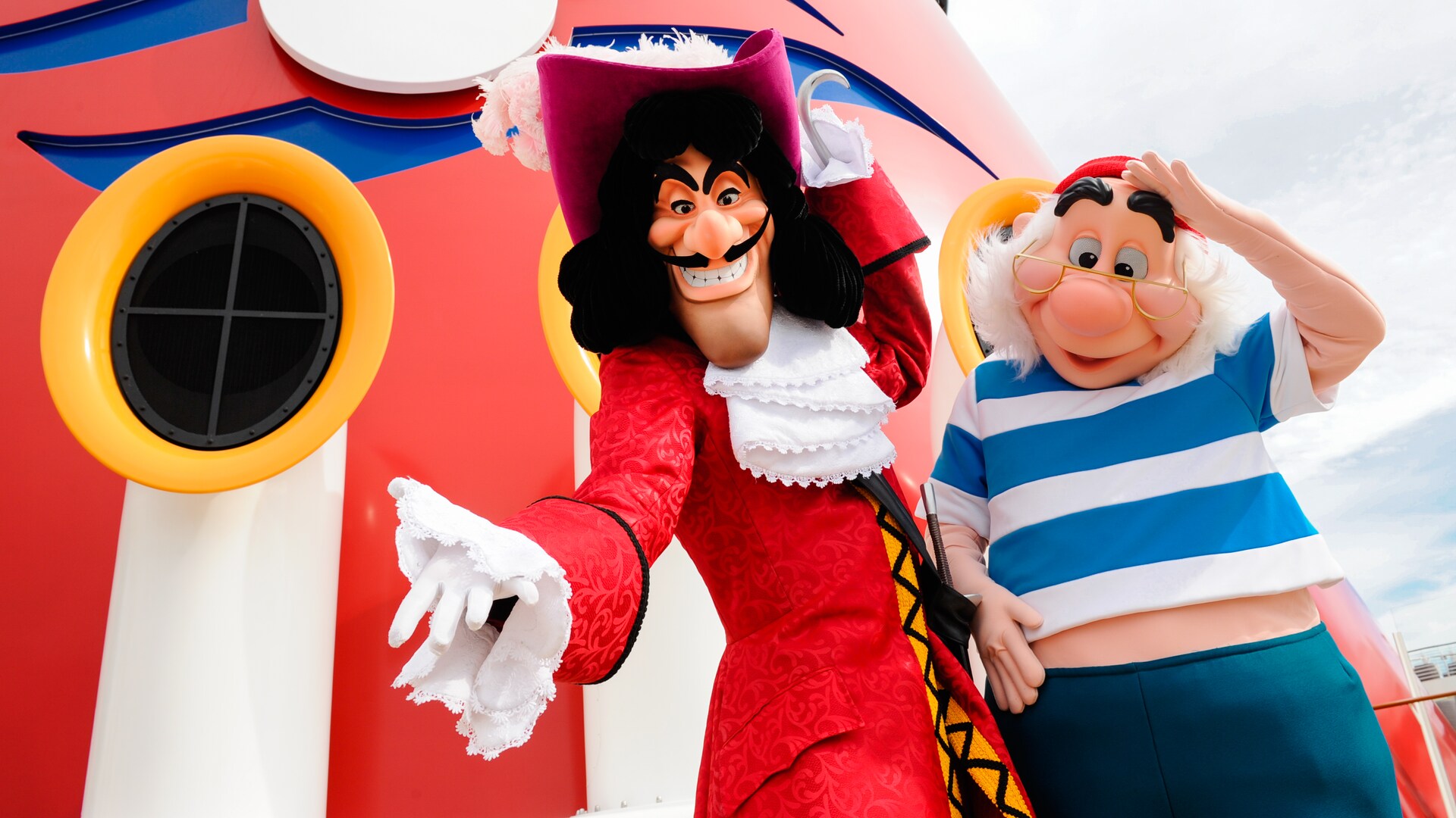 Character Greetings | Live Shows & Entertainment | Disney Cruise Line