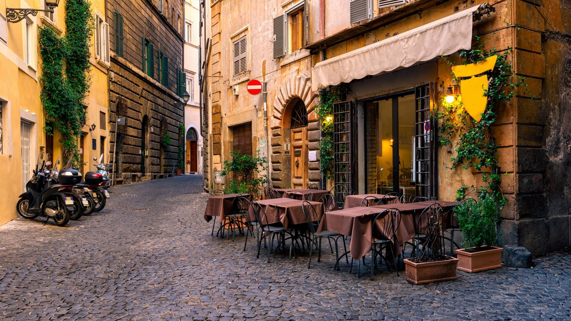 Walking Tour of Rome | Port Adventures | Disney Cruise Line