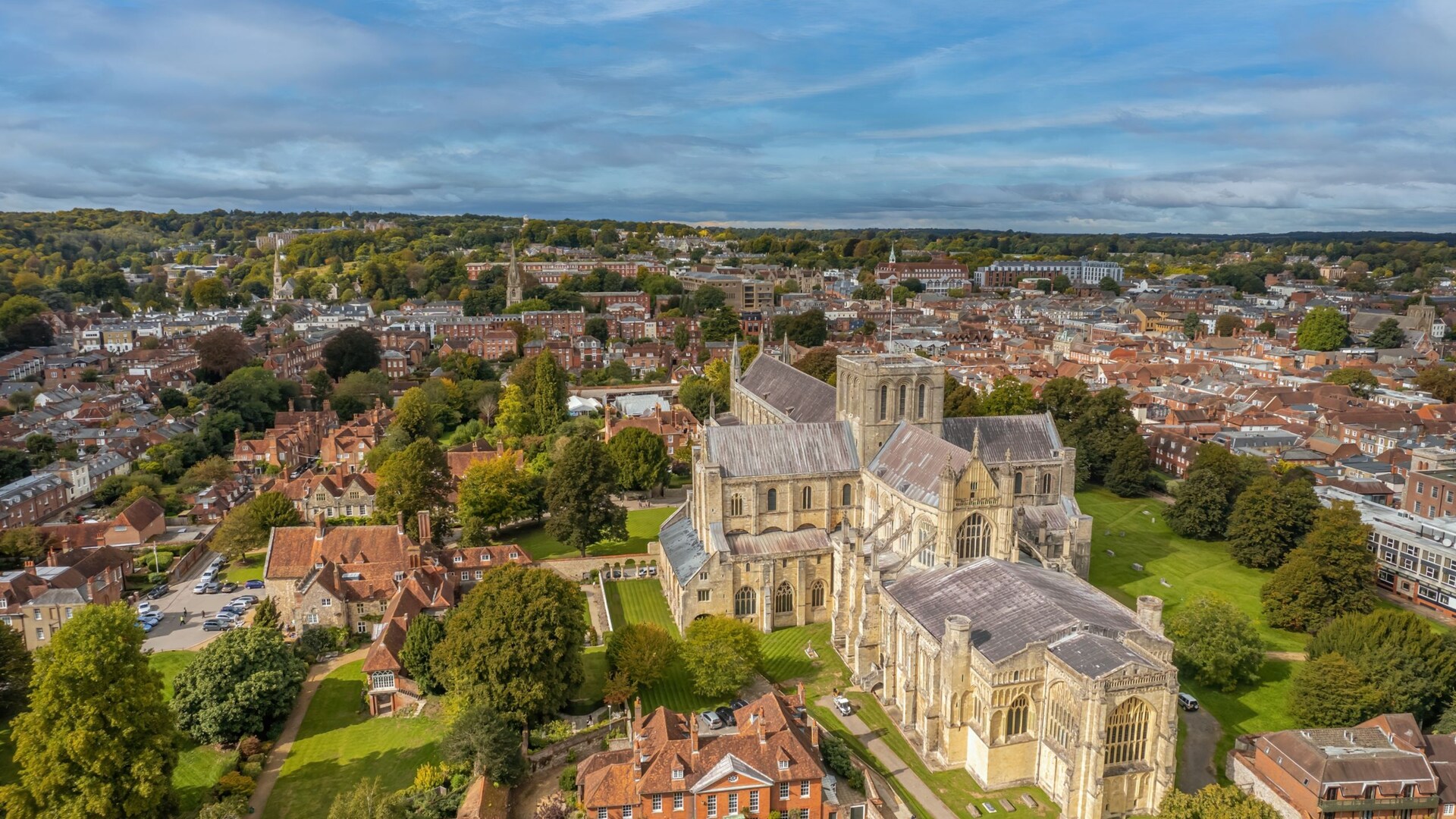 Tour of Winchester & Drop Off at London Heathrow Airport| Port ...