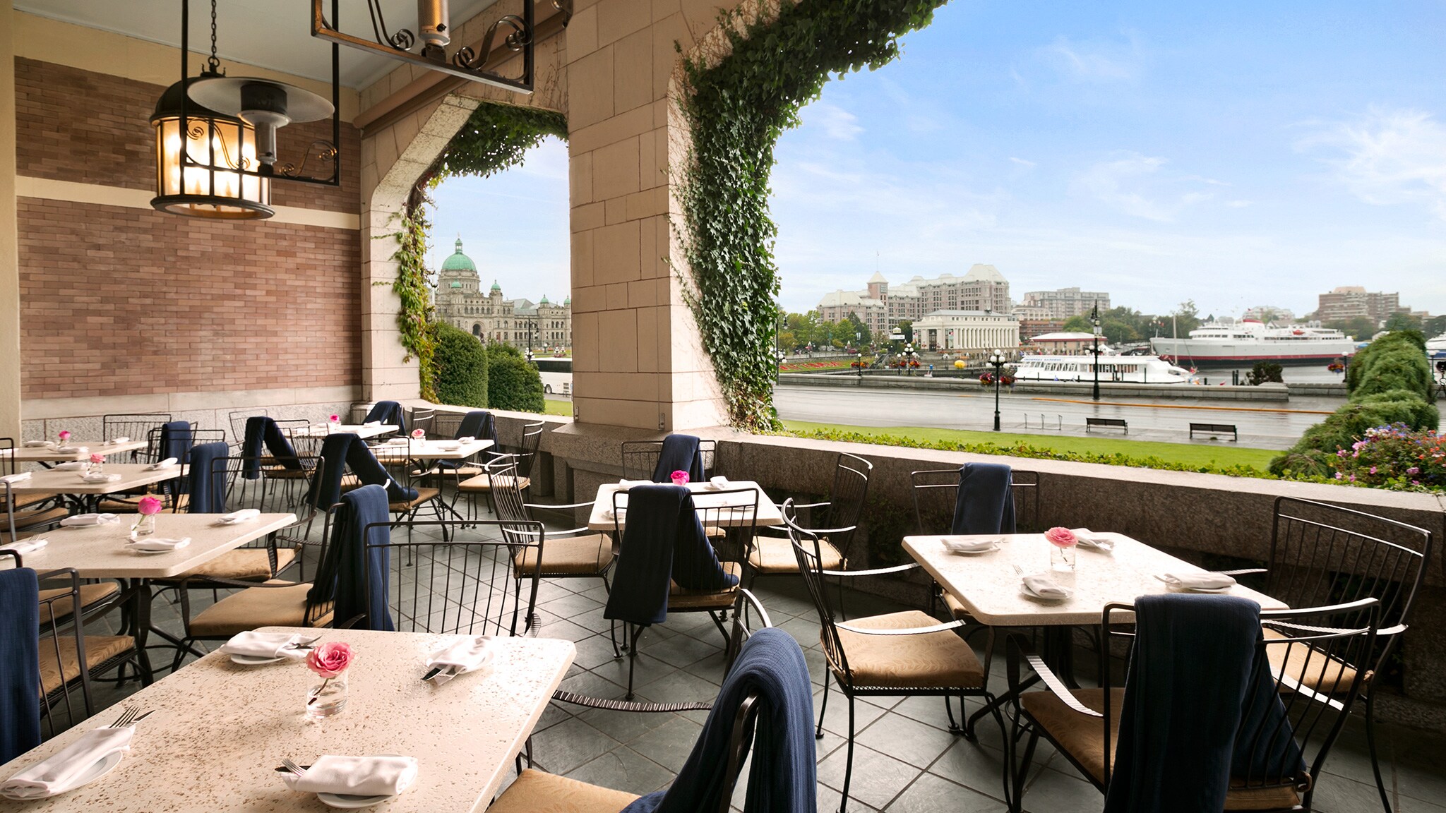 Victoria City Tour and Tea at the Empress Hotel | Disney Cruise Line