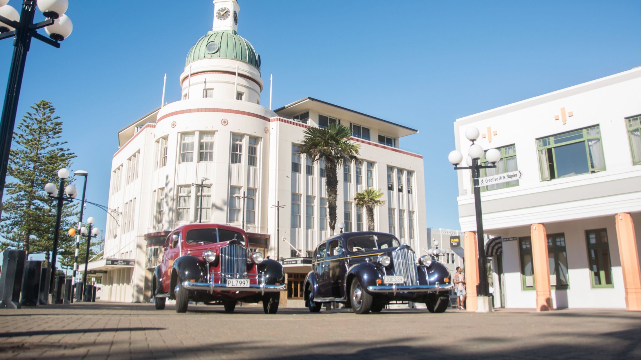 Classic Car Tour of Napier and Art Deco Architecture | Port Adventures ...