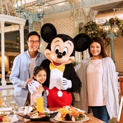 Enchanted Garden Restaurant | Dining | Hong Kong Disneyland Resort