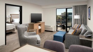 Rooms & Rates at Hampton Inn & Suites