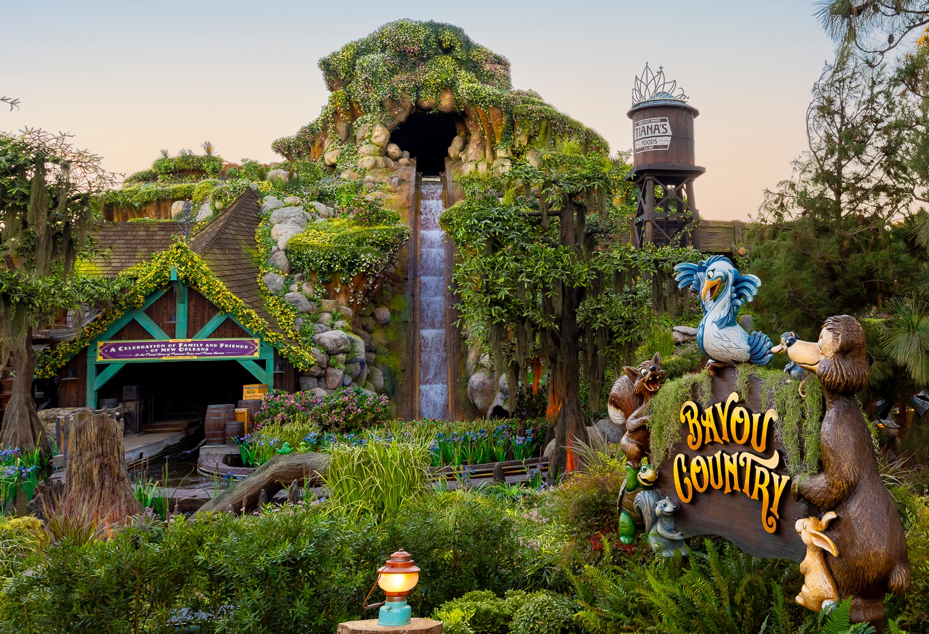Tianas Bayou Adventure Disneyland Rides And Attractions Disneyland Resort