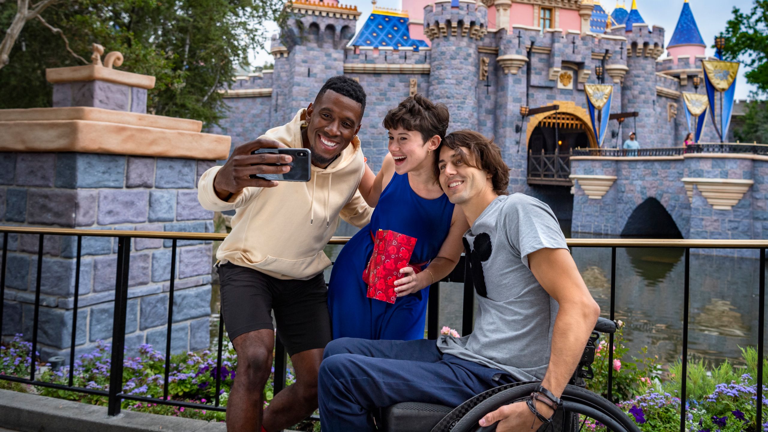 Mobility Disabilities | Guest Services | Disneyland Resort