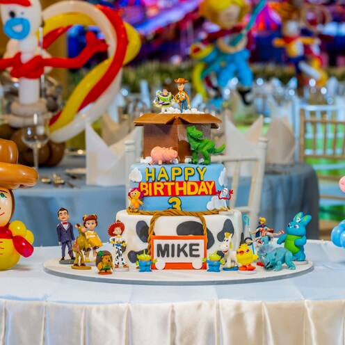 Birthdays & Celebrations | Hong Kong Disneyland Resort