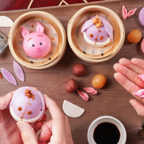 In-Story Dining | Hong Kong Disneyland Resort