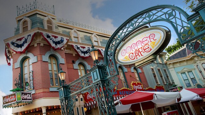 Main Street, U.S.A. at Disneyland Park | Disneyland Resort