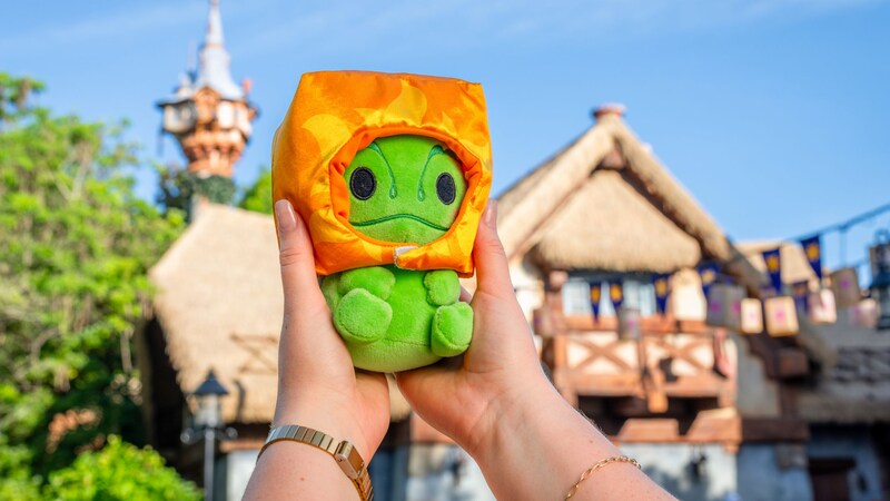 Official Park Merchandise & Trends | Walt Disney World Resort
