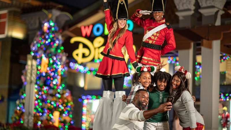 Holiday Shopping, Dining & More | Disney Springs