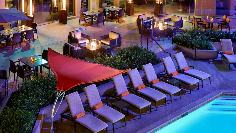 Hotels near Disneyland | Anaheim Hotels | Disneyland Resort